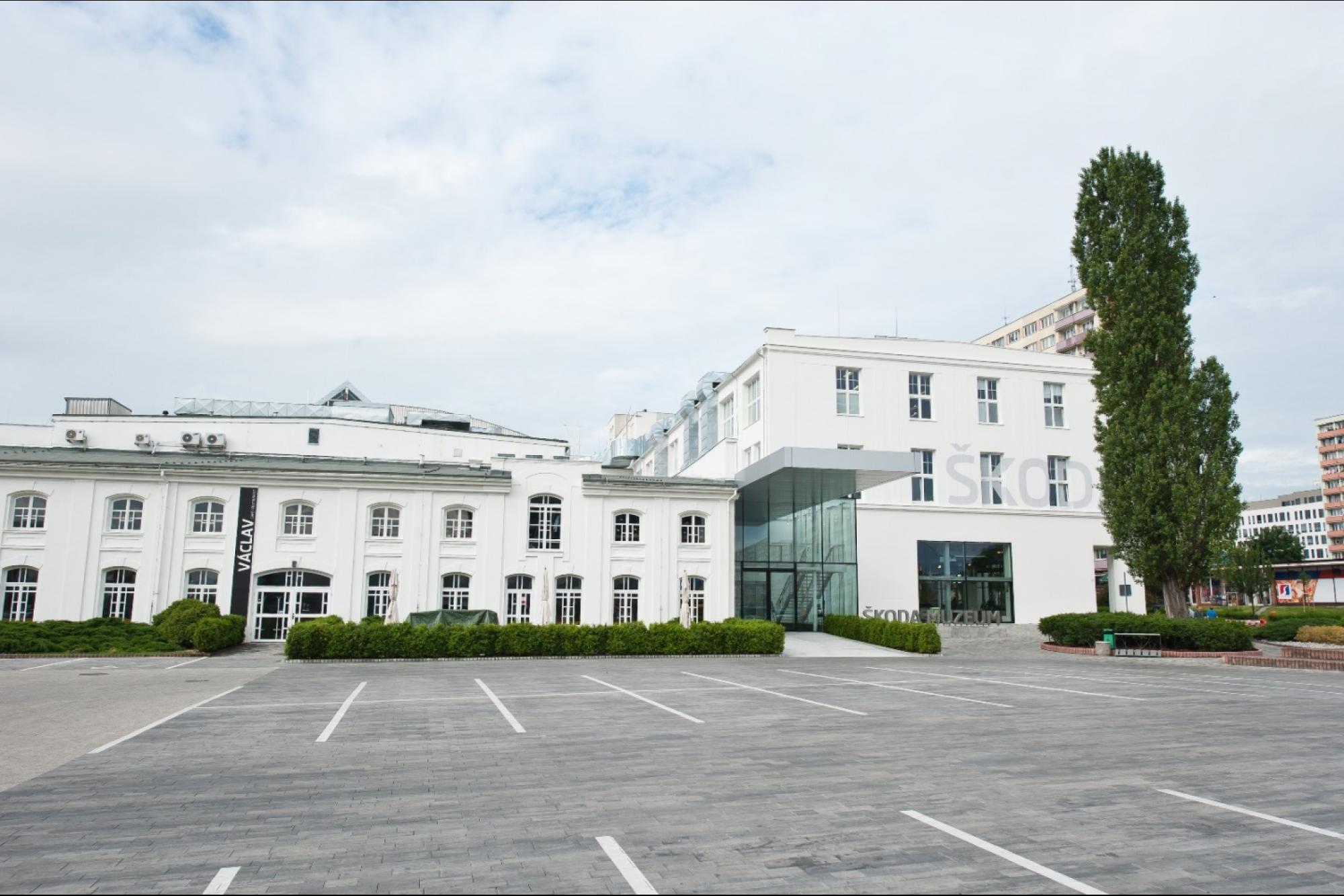 Tour to the Škoda car factory in Mladá Boleslav